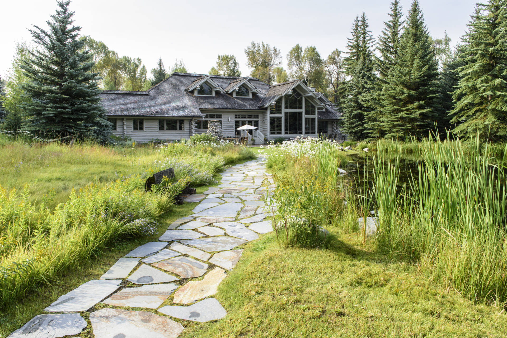 Showcase Estate - Frederick Landscaping